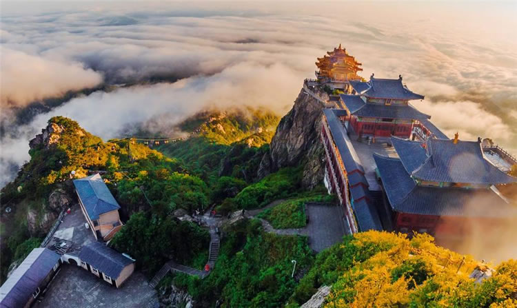 Laojun Mountain Trekking Day Tour from Lijiang | Best Lijiang Day Trips